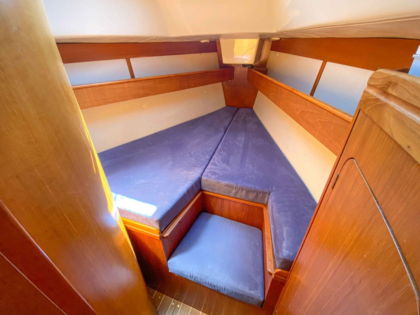 2007 Sadler 290 Sailing Yacht | Parker Adams Boat Sales