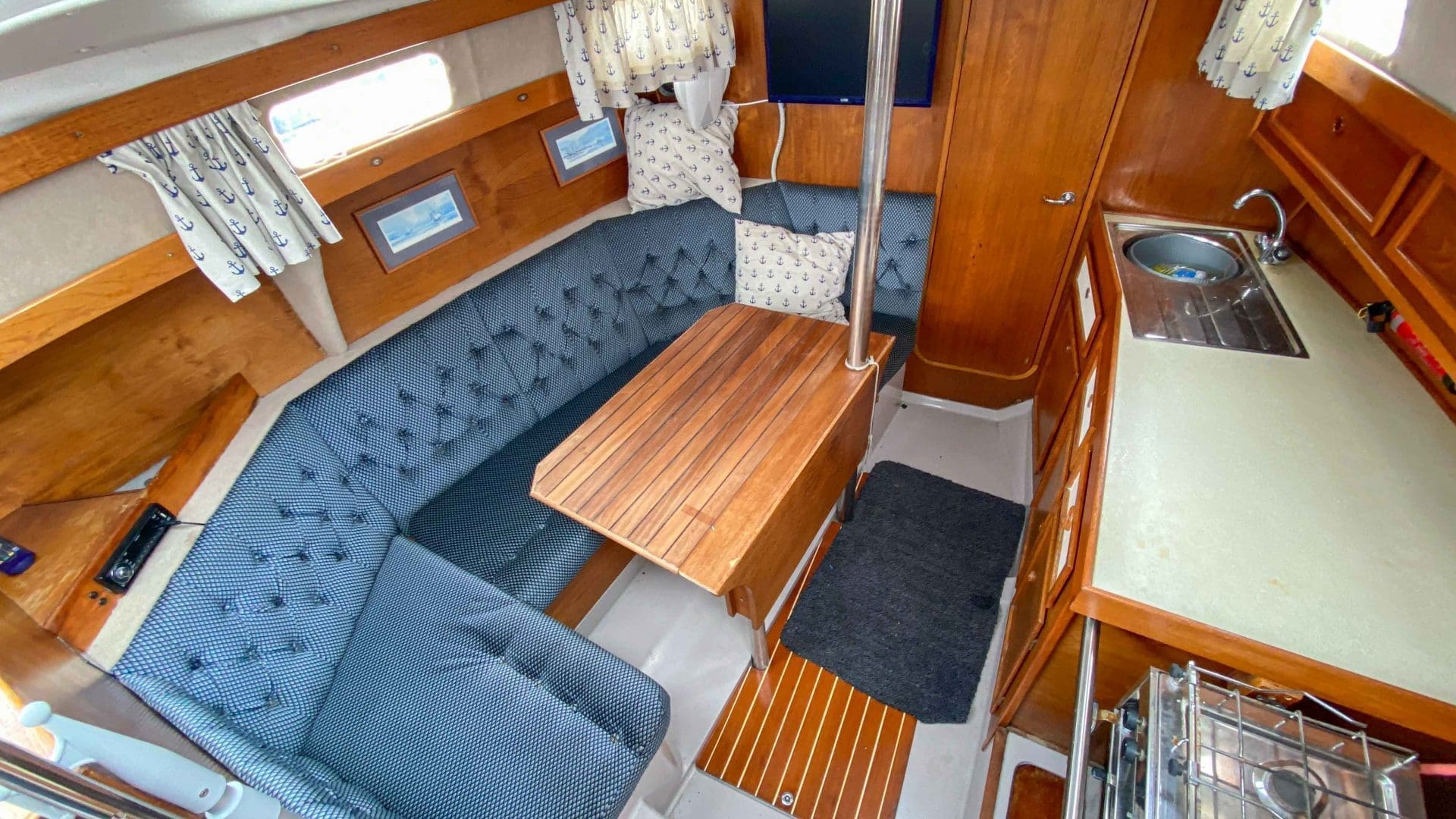 1988 - Hunter Horizon 32 - Wheelhouse | Parker Adams Boat Sales