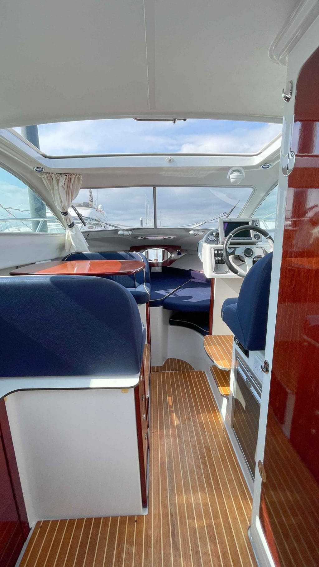 2007 - Finmaster 7600 Sports - Parker Adams Boat Sales