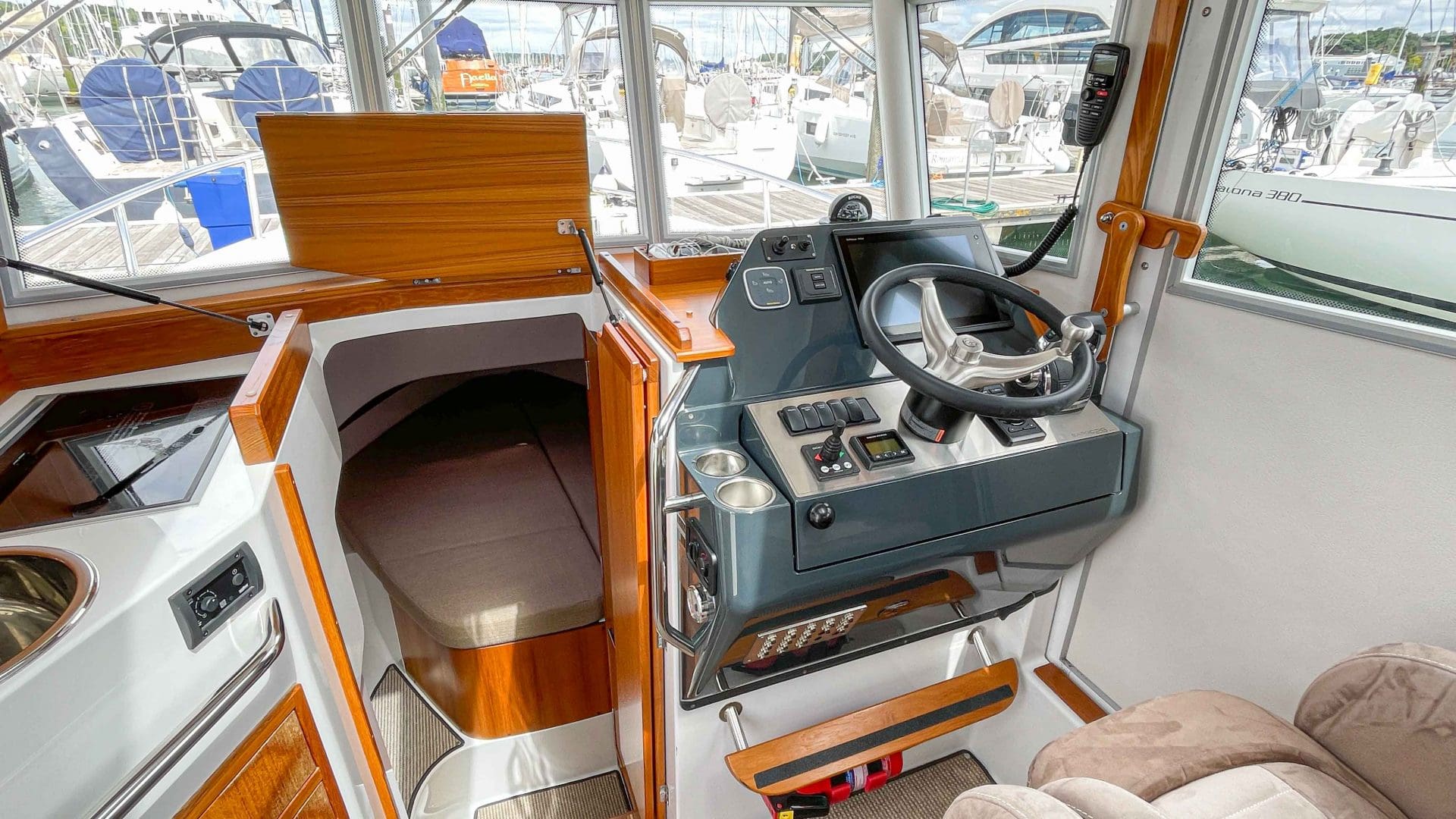 2018 - Sargo 28 with Volvo Penta D6 370 Engine - Parker Adams Boat Sales