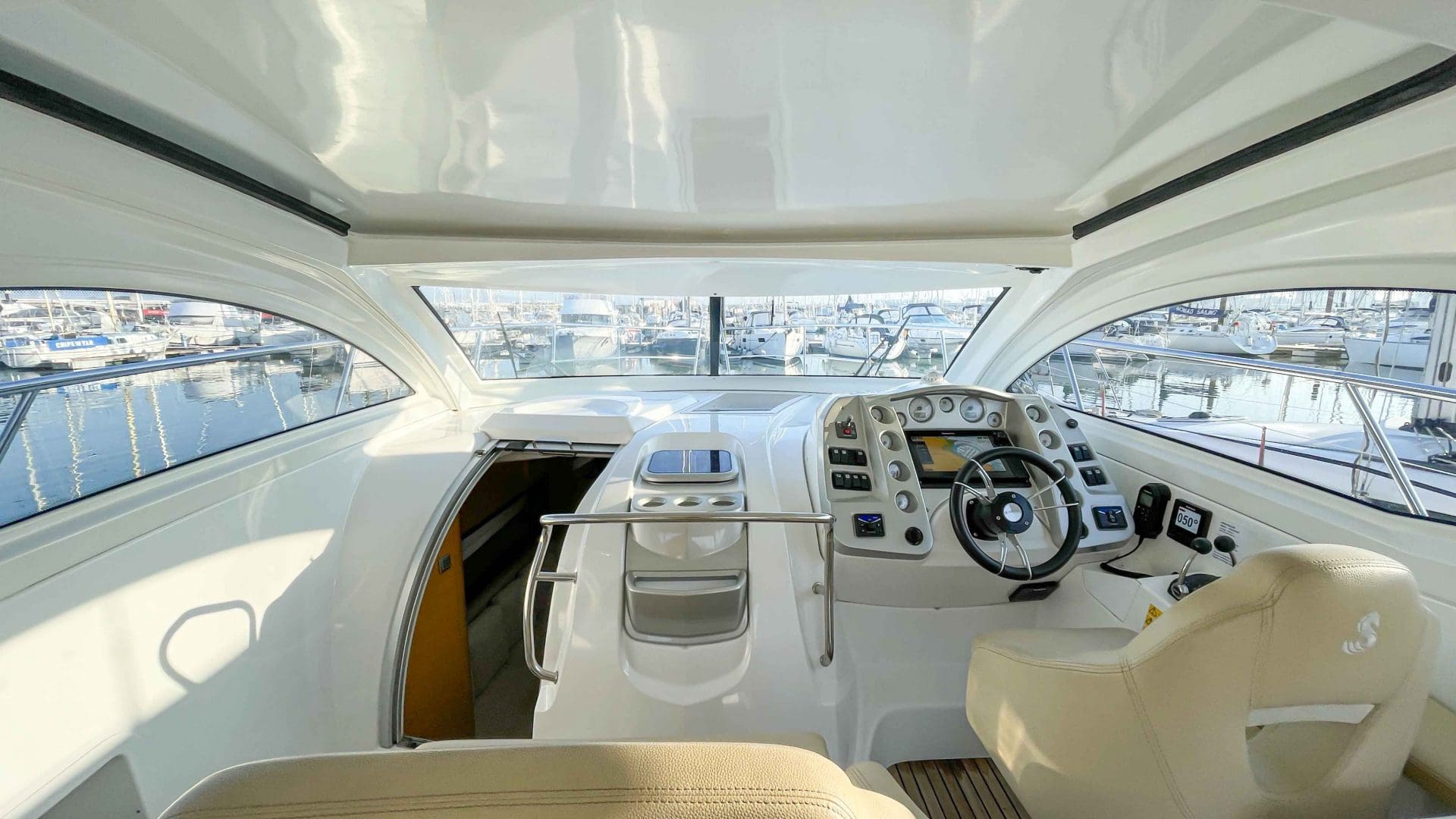 2008 Beneteau Monté Carlo 37 HT with twin Volvo Penta D4-260 engines ...