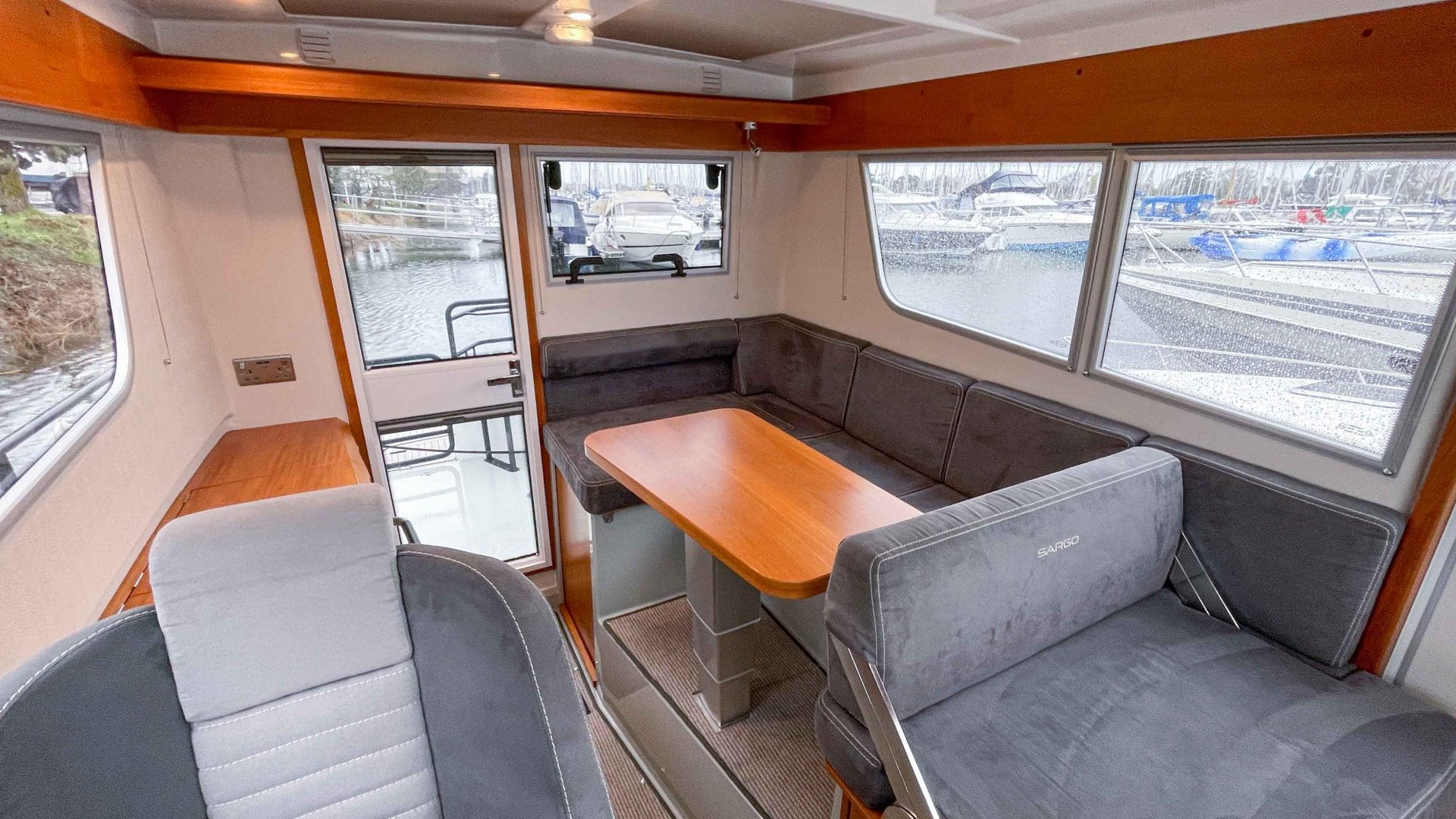 2020 – Sargo 31 Explorer with a Volvo Penta D6 - 440 engine | Parker ...