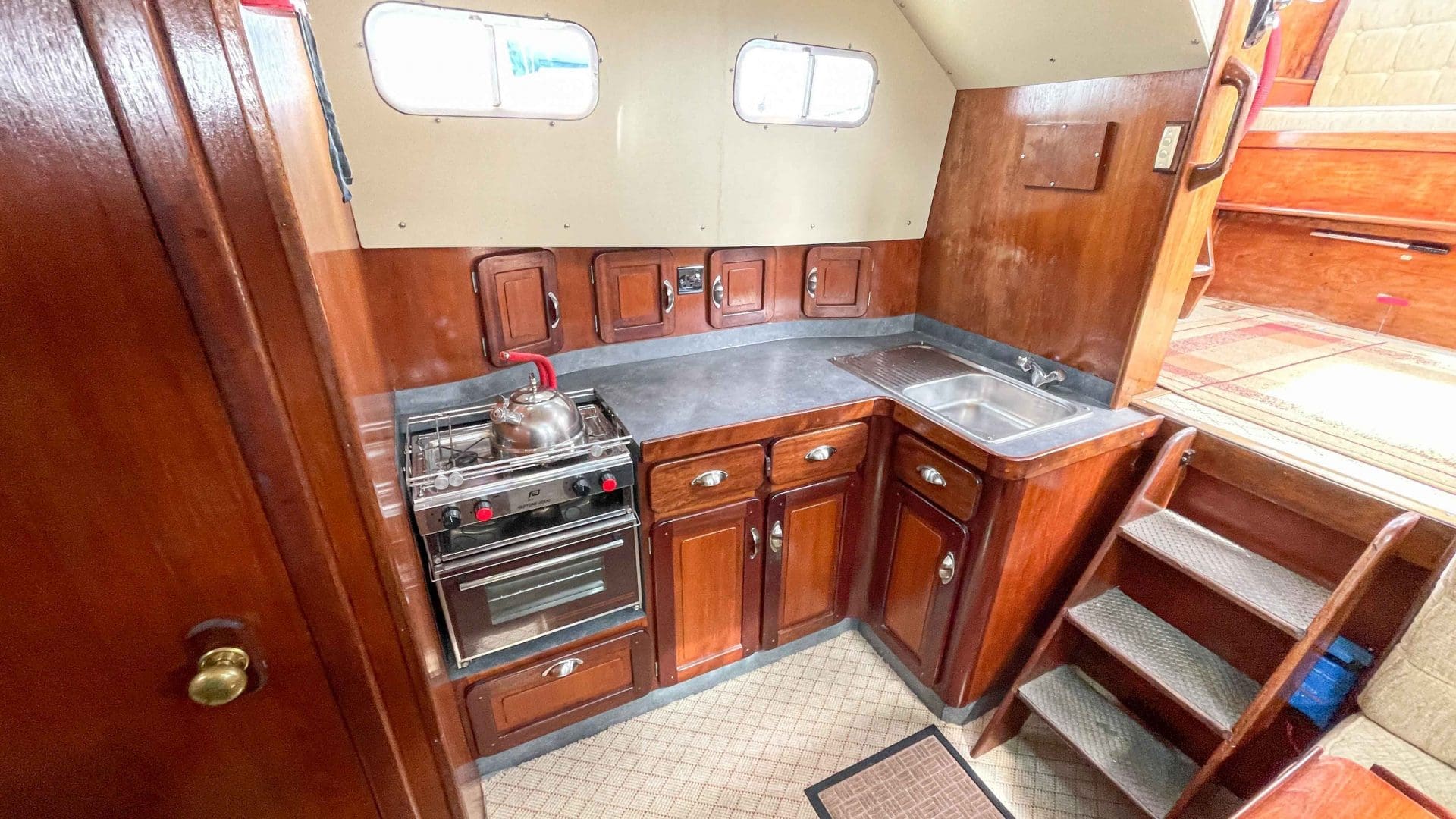 1981 - Colvic Watson 32 - Parker Adams Boat Sales