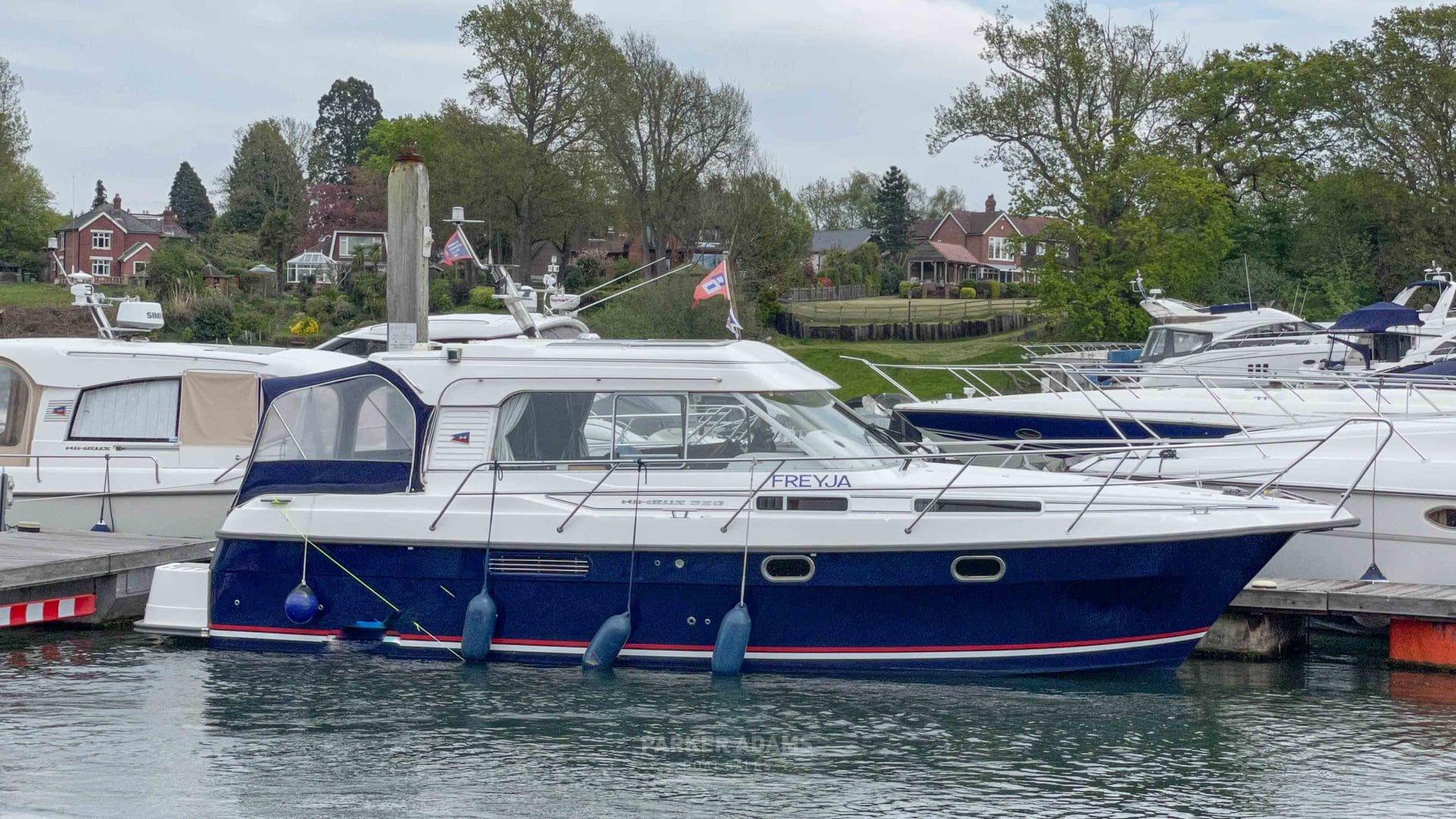 2005 – Nimbus 320 Coupé with Volvo Penta D4-210 engine - Parker Adams ...