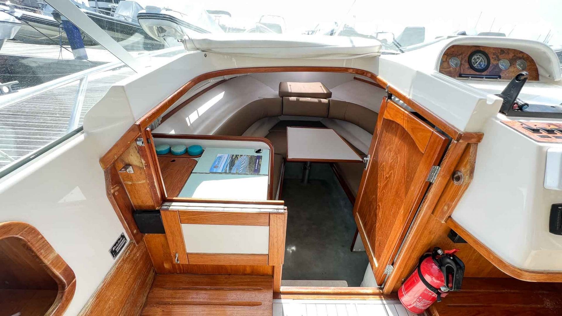 1994 – Windy 7800 with a Volvo Penta AD31 Engine | Parker Adams Boat Sales