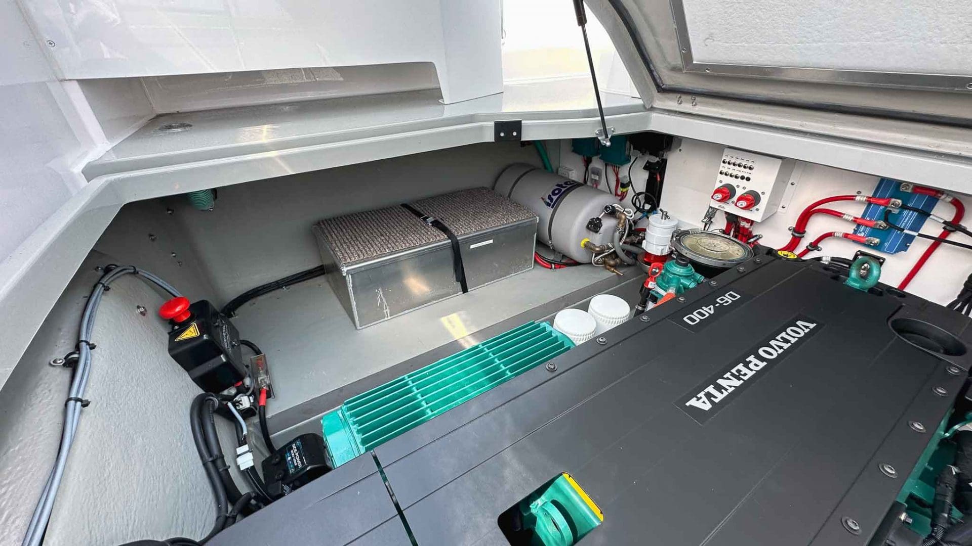 2021 – Sargo 31 Explorer with a Volvo Penta D6 - 400 engine | Parker ...