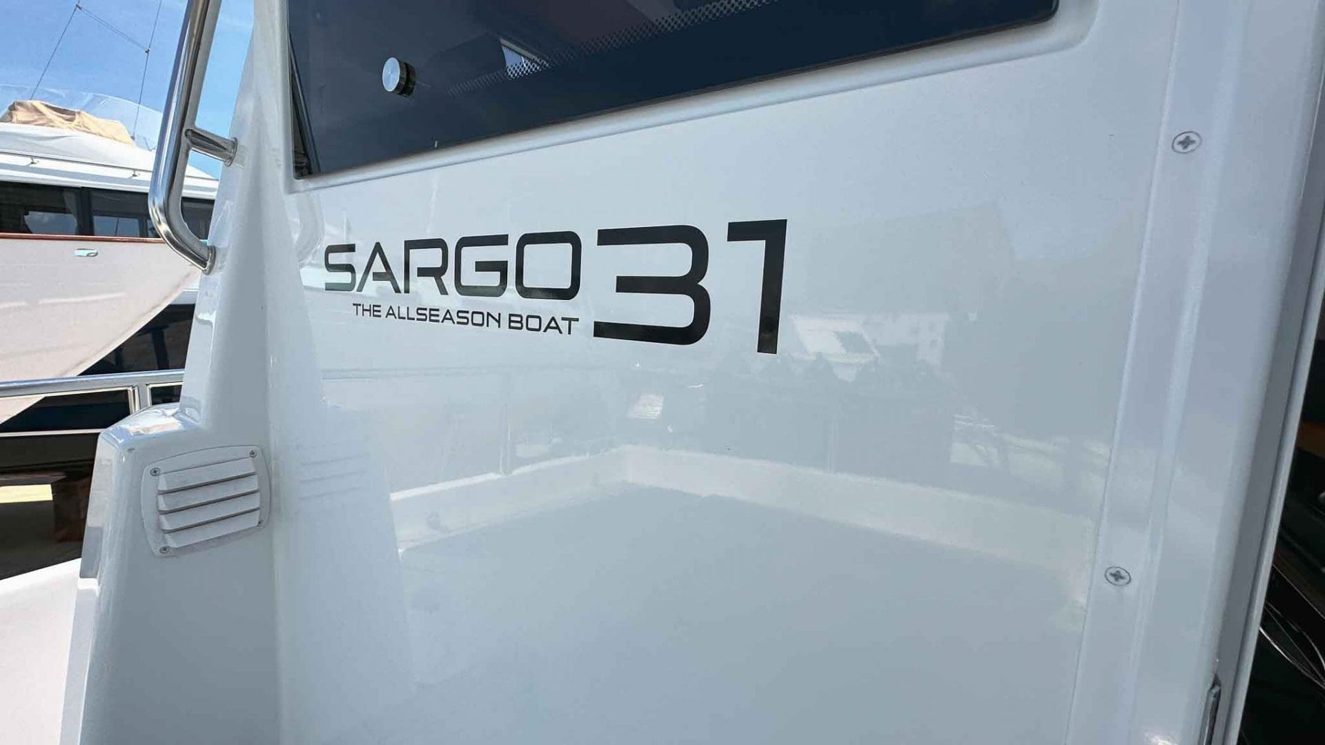 2021 – Sargo 31 Explorer with a Volvo Penta D6 - 400 engine | Parker ...