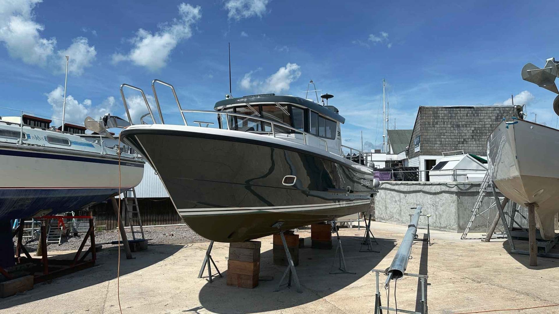 2021 – Sargo 31 Explorer with a Volvo Penta D6 - 400 engine | Parker ...