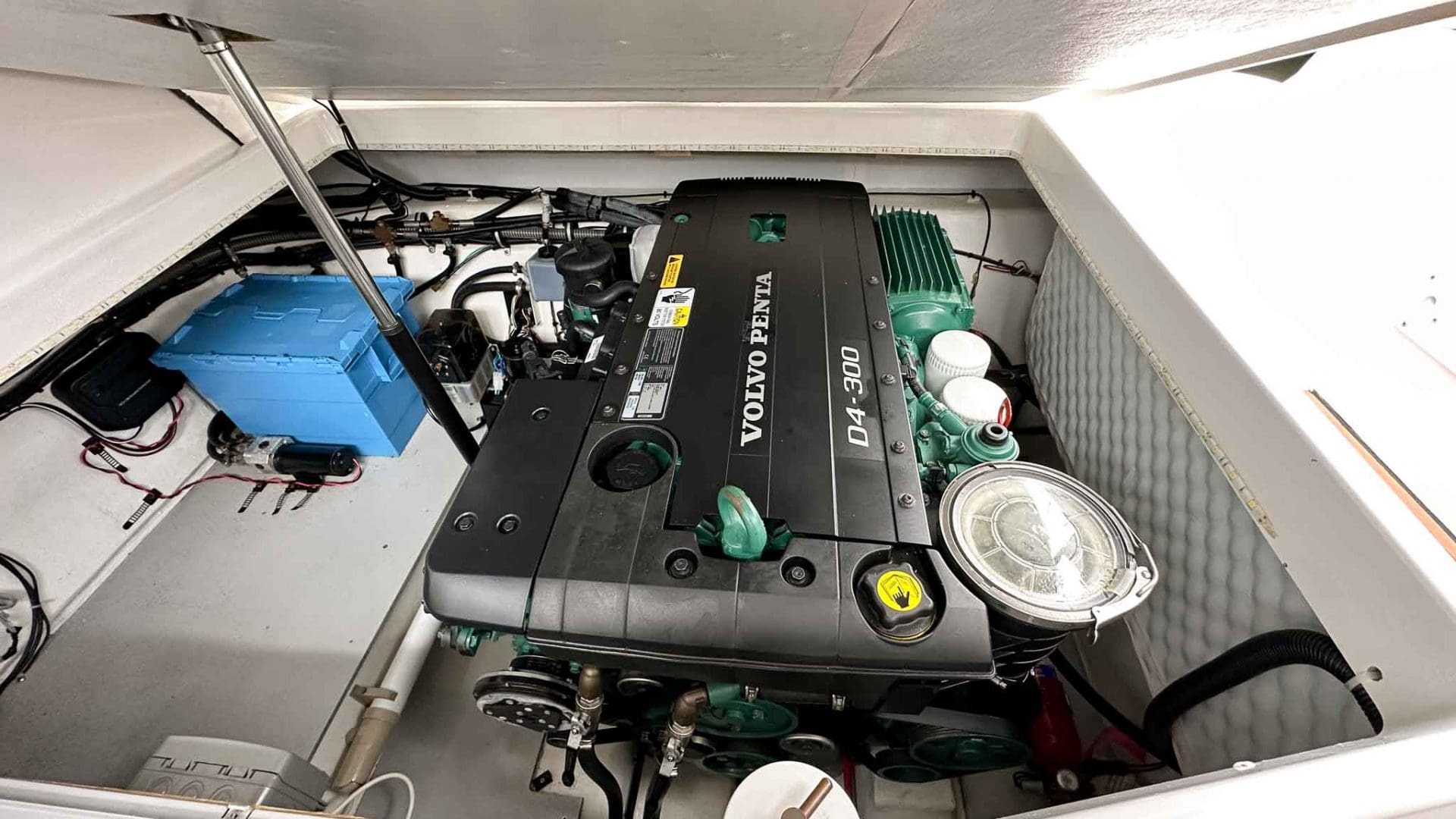 2015 – Grandezza 27OC with a Volvo Penta D4-300 engine | Parker Adams ...