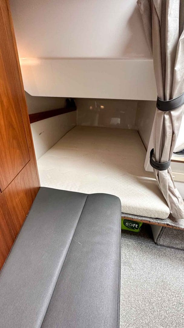 2015 – Grandezza 27OC with a Volvo Penta D4-300 engine | Parker Adams ...