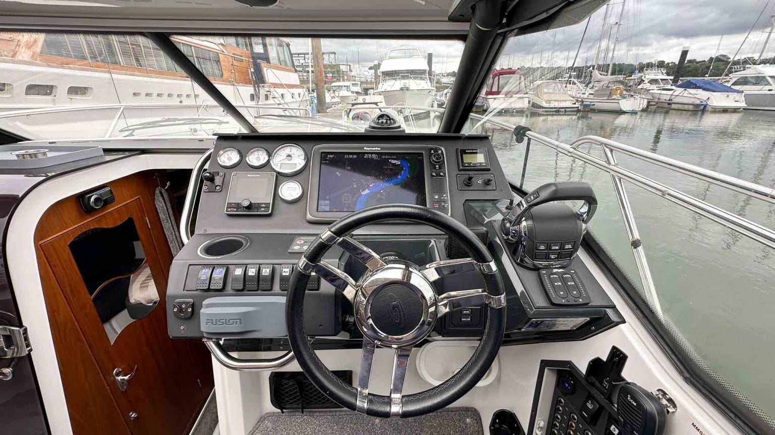 2015 – Grandezza 27OC with a Volvo Penta D4-300 engine | Parker Adams ...