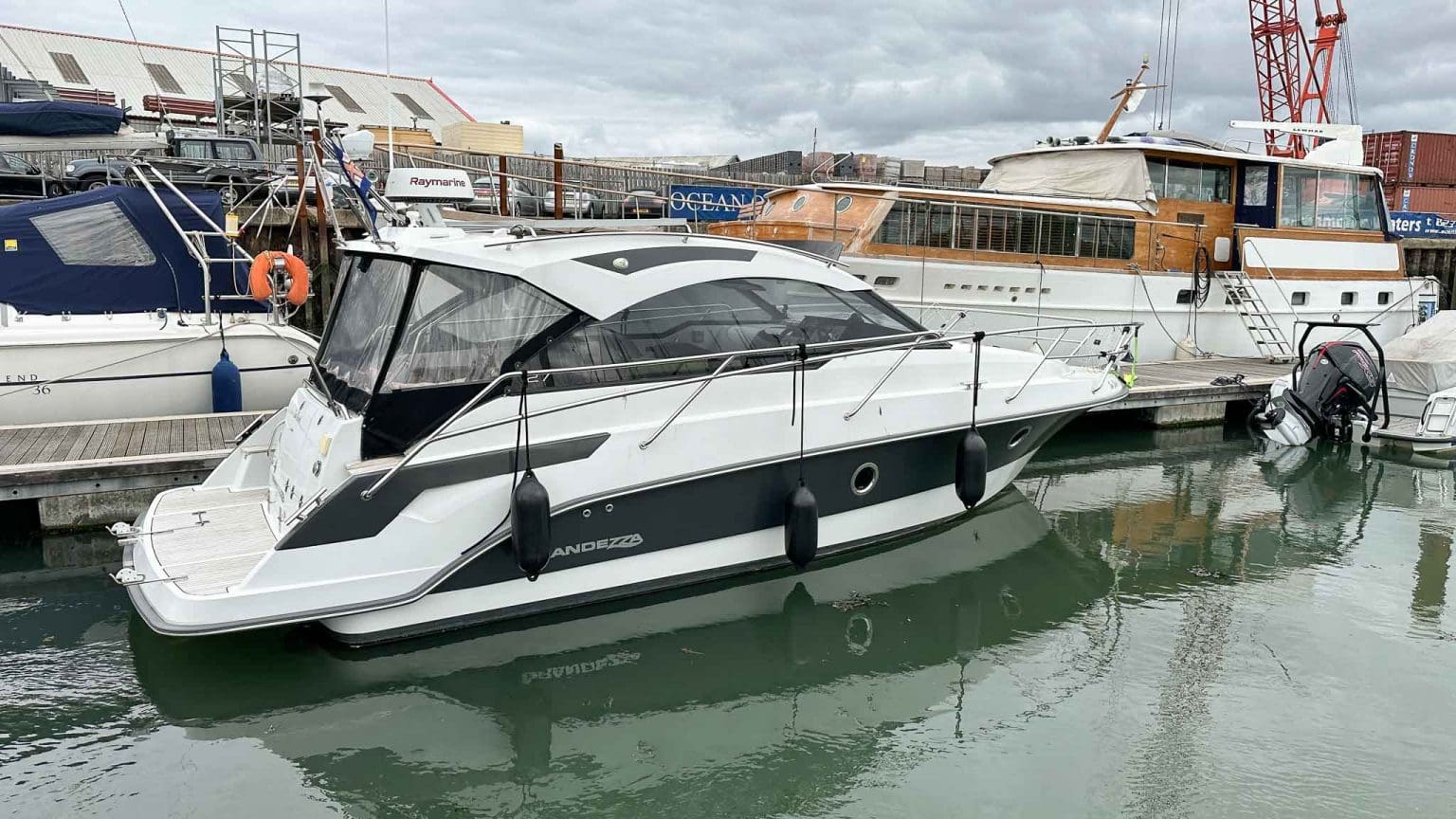 2015 – Grandezza 27OC with a Volvo Penta D4-300 engine | Parker Adams ...