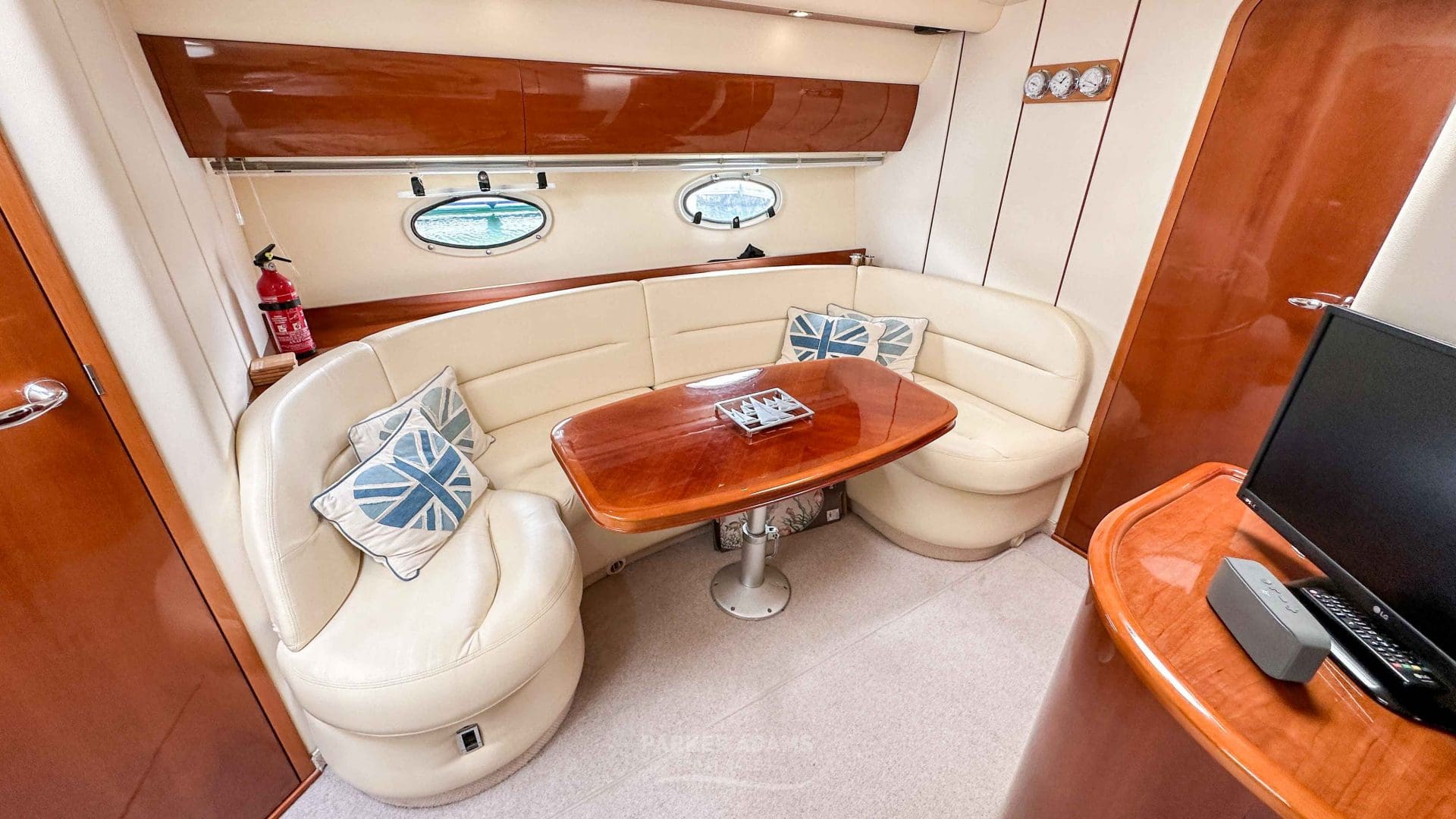 2005 – Princess V42 with twin Volvo Penta D6 – 350 engines - Parker ...