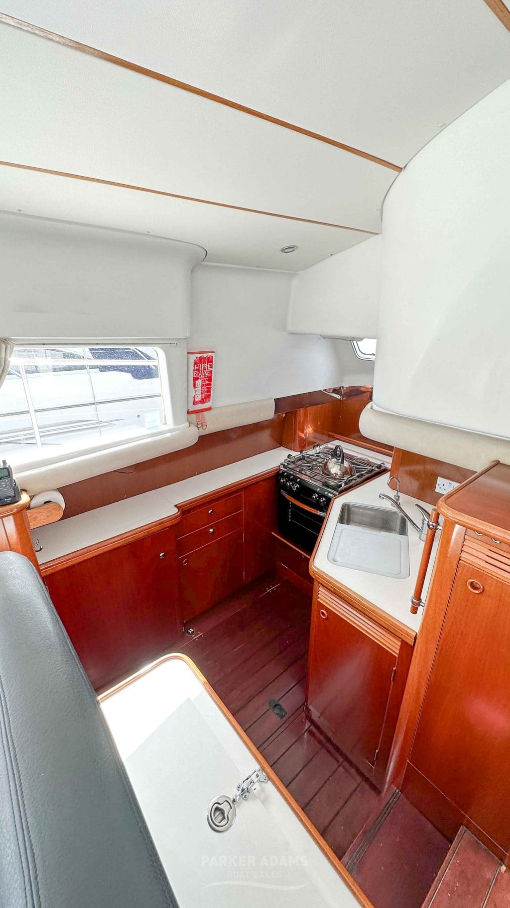 2003 – Lagoon Powercat 43 with Twin KAMD300 engines - Parker Adams Boat ...