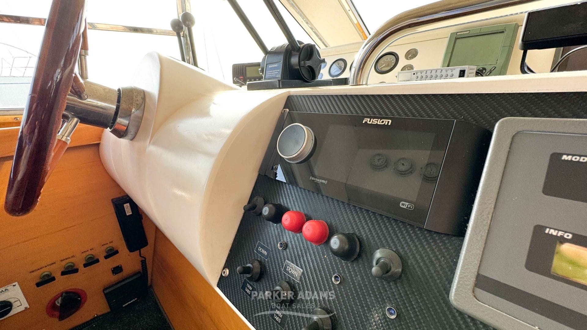 1999 – ARS Monaco 120 with Twin Caterpillar 3208 engines | Parker Adams ...