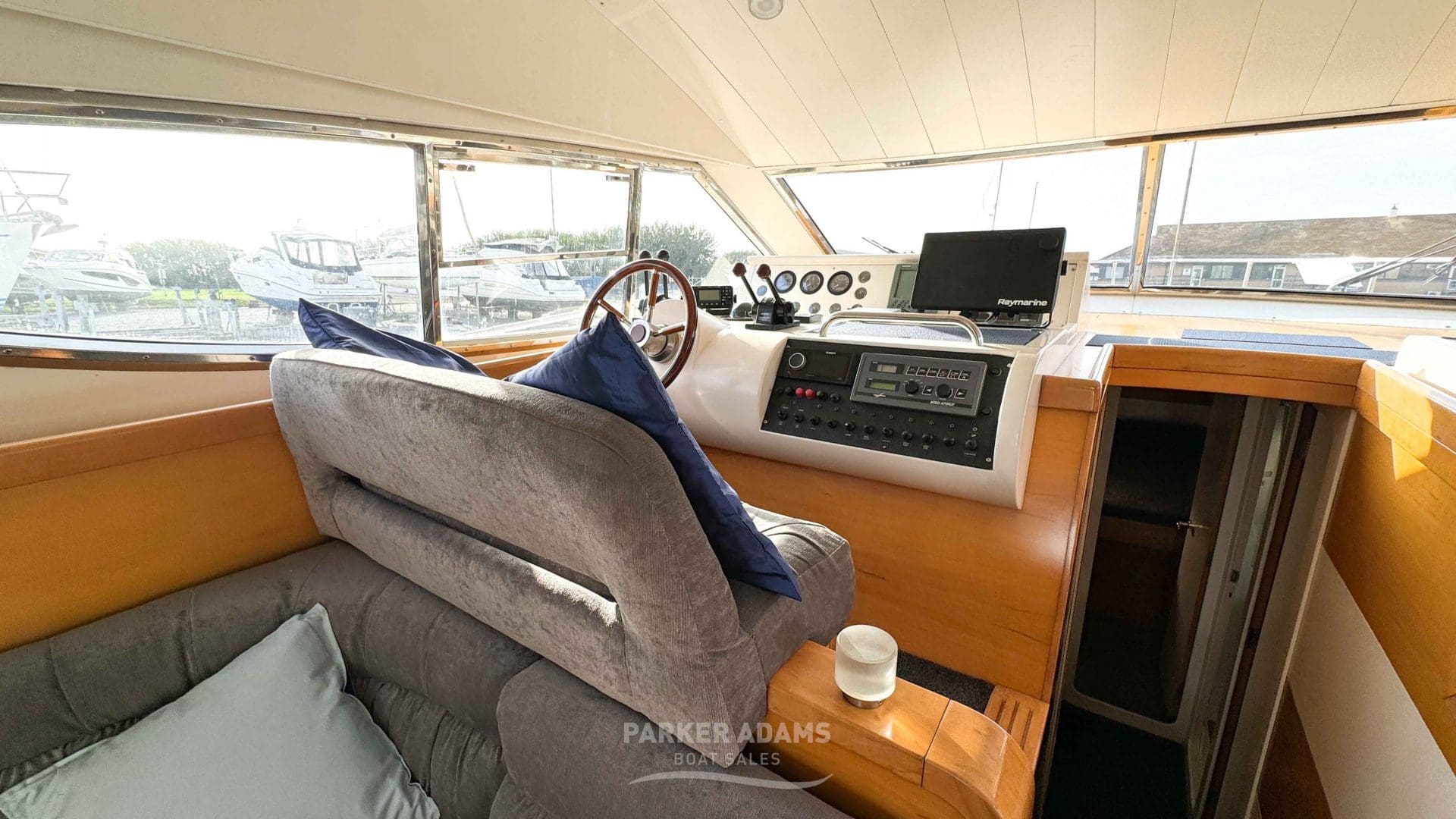 1999 – ARS Monaco 120 with Twin Caterpillar 3208 engines | Parker Adams ...