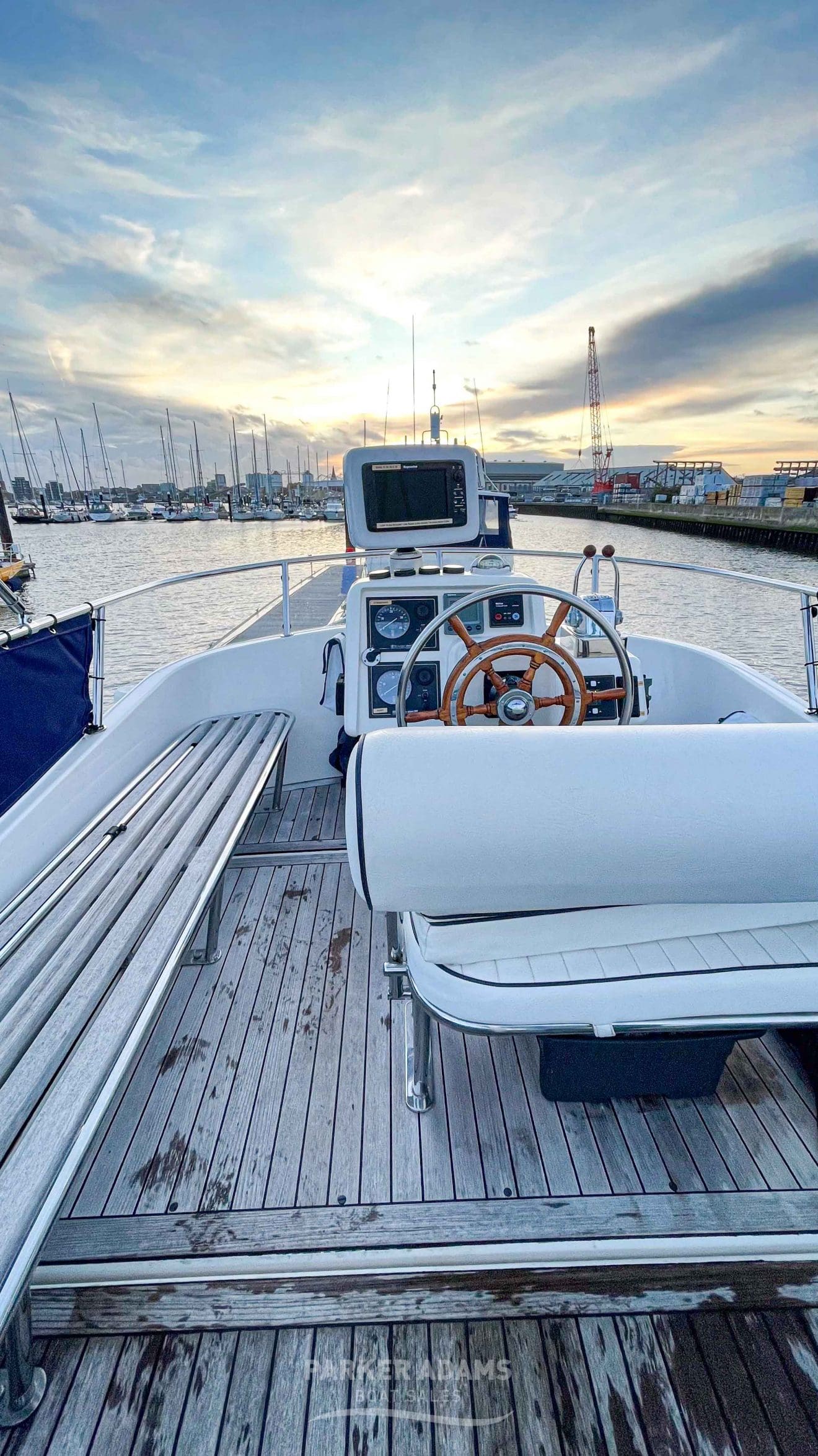 1998 – Hardy Commodore 36 with Twin 225hp Perkins Sabre engines ...