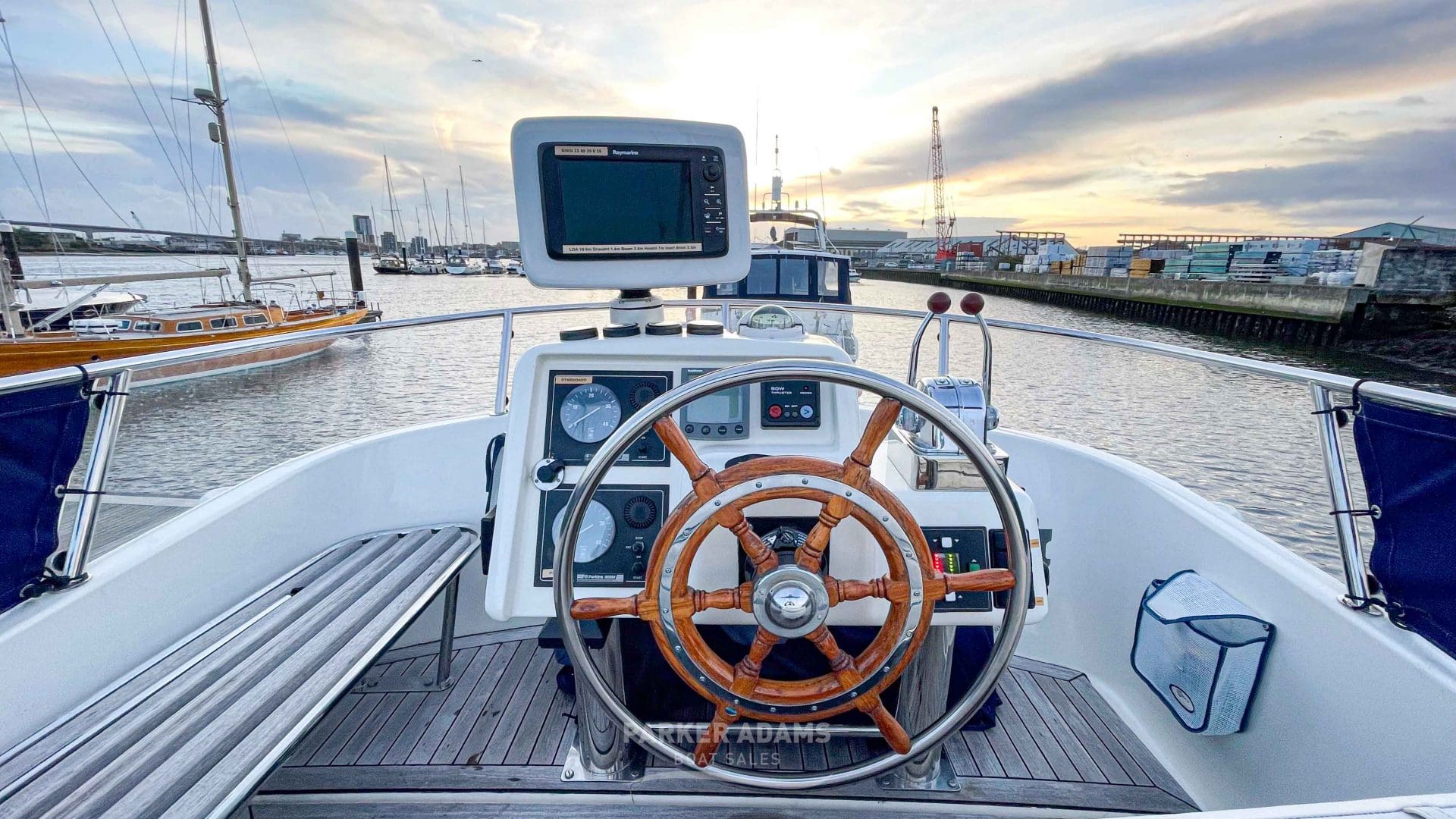 1998 – Hardy Commodore 36 with Twin 225hp Perkins Sabre engines ...