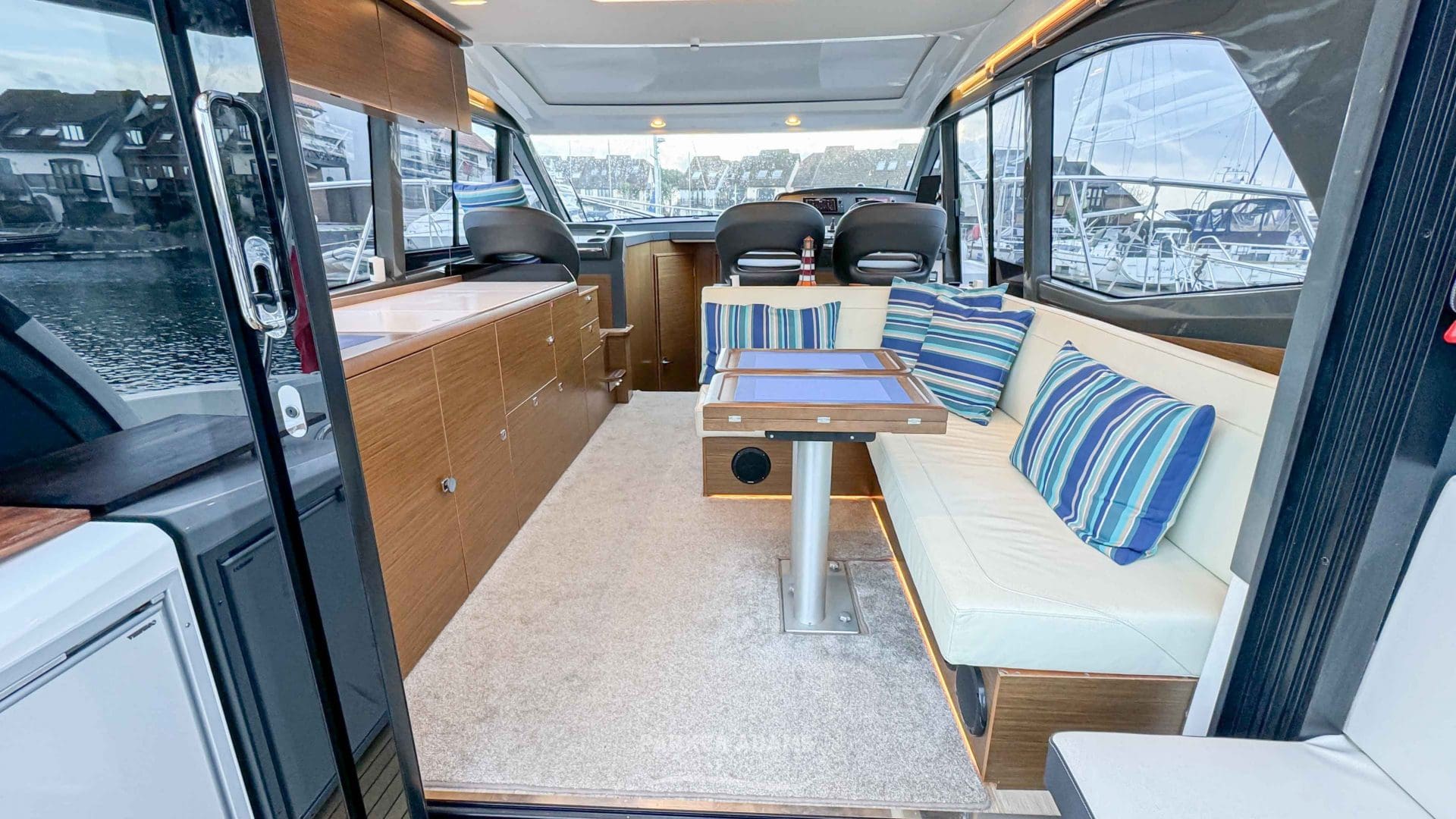 2022 - Bavaria R40 Coupe with Twin Volvo Penta D6 - 380 engines ...