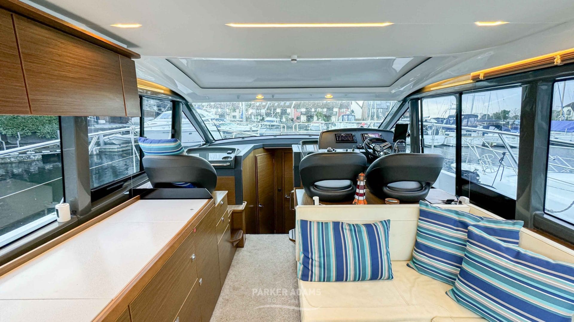 2022 - Bavaria R40 Coupe with Twin Volvo Penta D6 - 380 engines ...