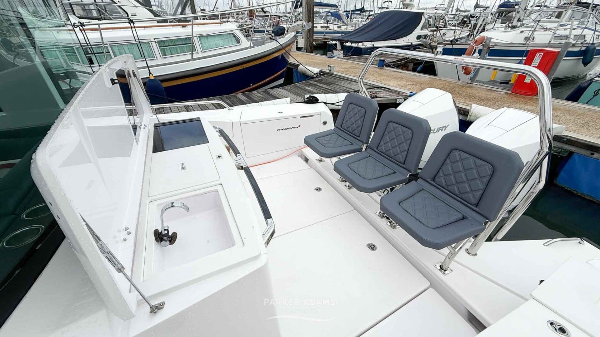 2021 - Axopar 37 XC Cross Cabin with Twin Mercury V8 300hp (White ...
